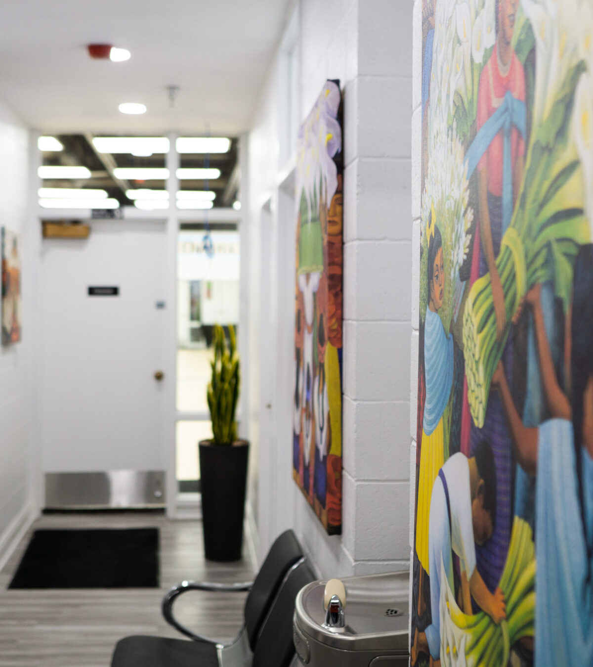 Leah Schneider Moreno Opens Hispanic Art Center of Omaha - el perico